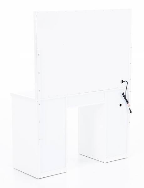 Reece Vanity | Steinhafels