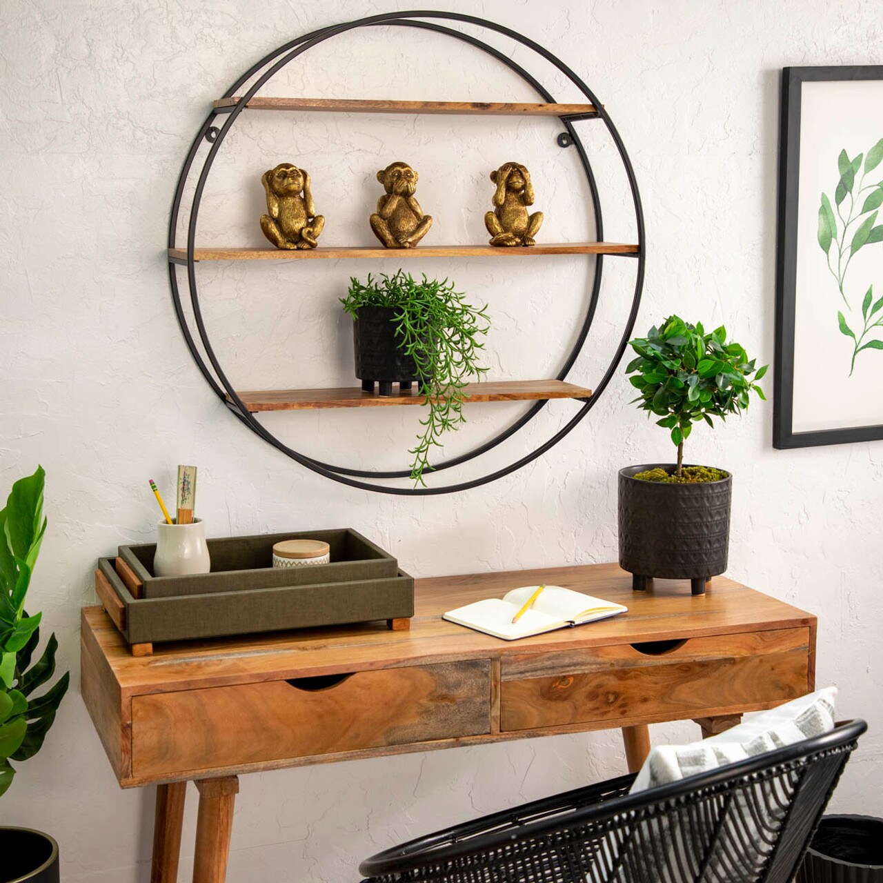 Round wood shelf wall store