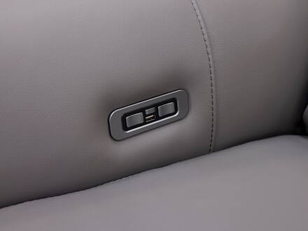 Legend Leather Power Headrest Zero Gravity Recliner | Steinhafels